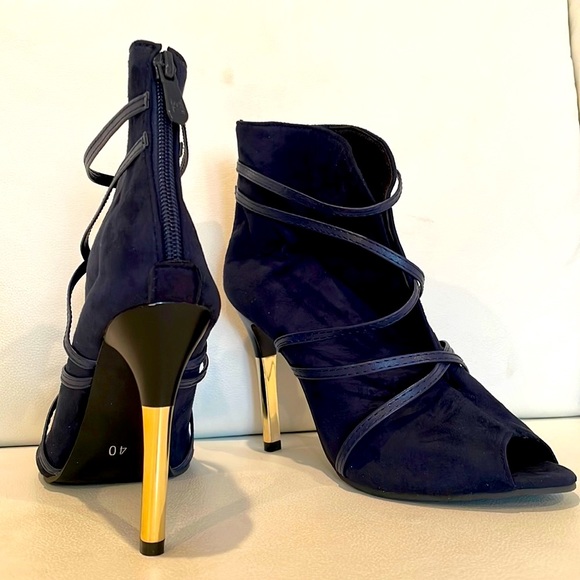imOgen | Shoes | Nwt Navy Blue Stiletto Ankle Booties Open Front Faux ...